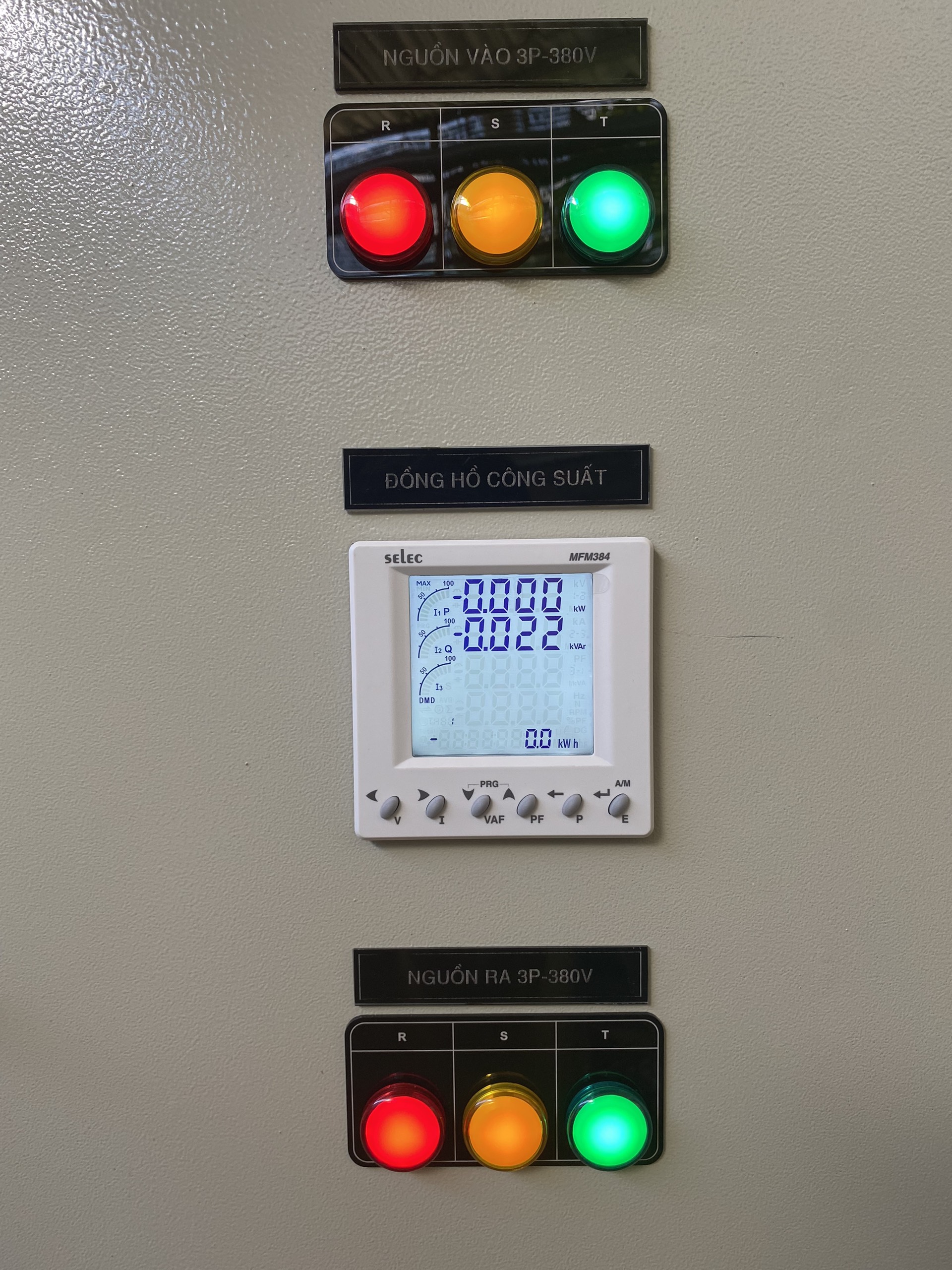 Thiết kế hệ thống tủ điện bơm cho các trang trại ứng dụng công nghệ ...